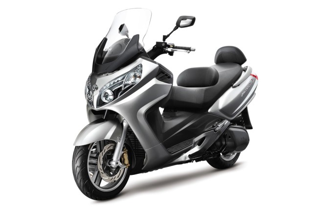 Maxiscooter Sym 600 in arrivo a Eicma
