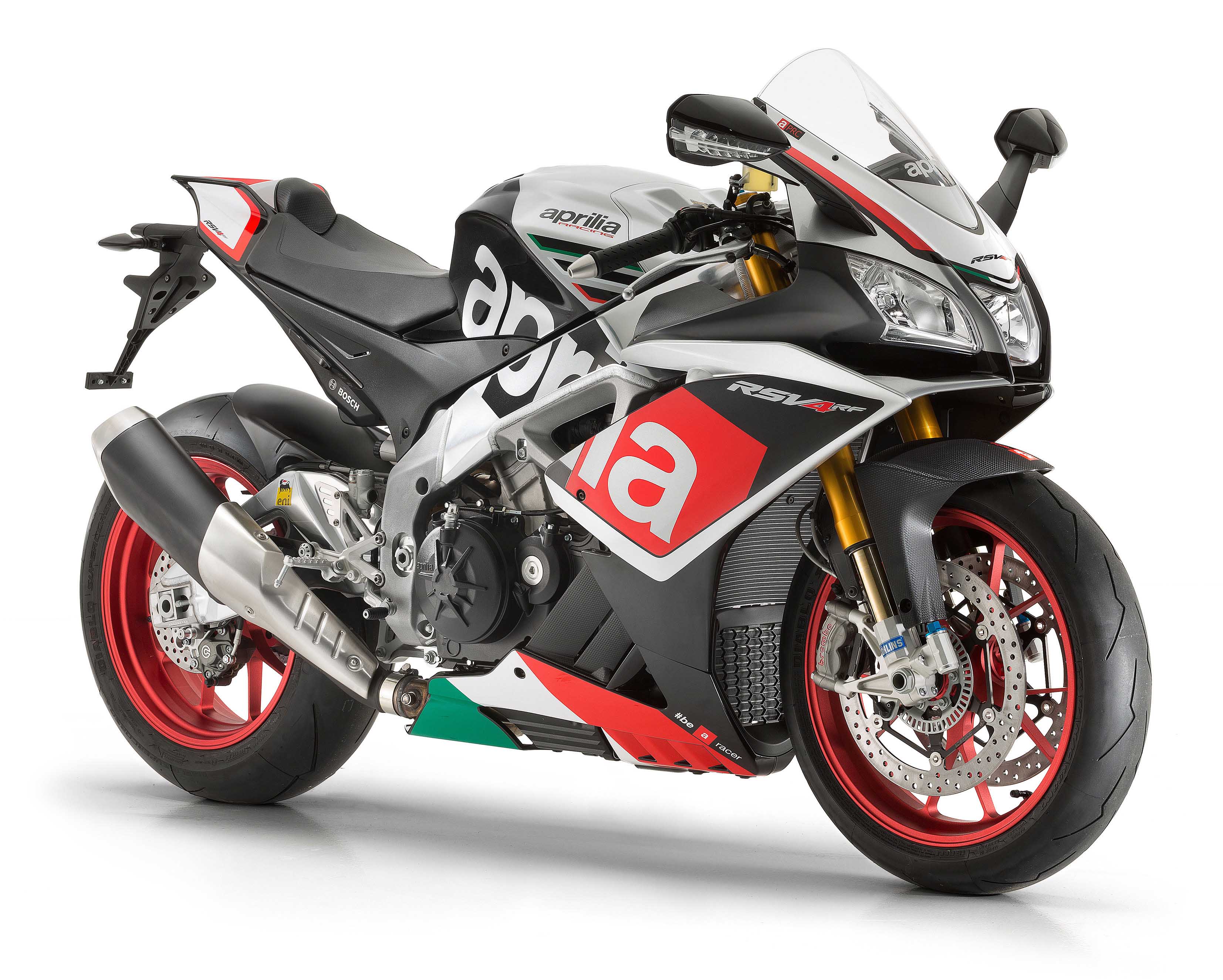 Aprilia V4 Face The Race, in regalo lo scarico Akrapovic su RSV4 e Tuono V4