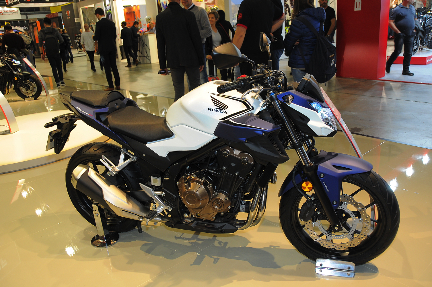 EICMA 2018 - Honda CB 500F: come cambia la naked da 48 CV