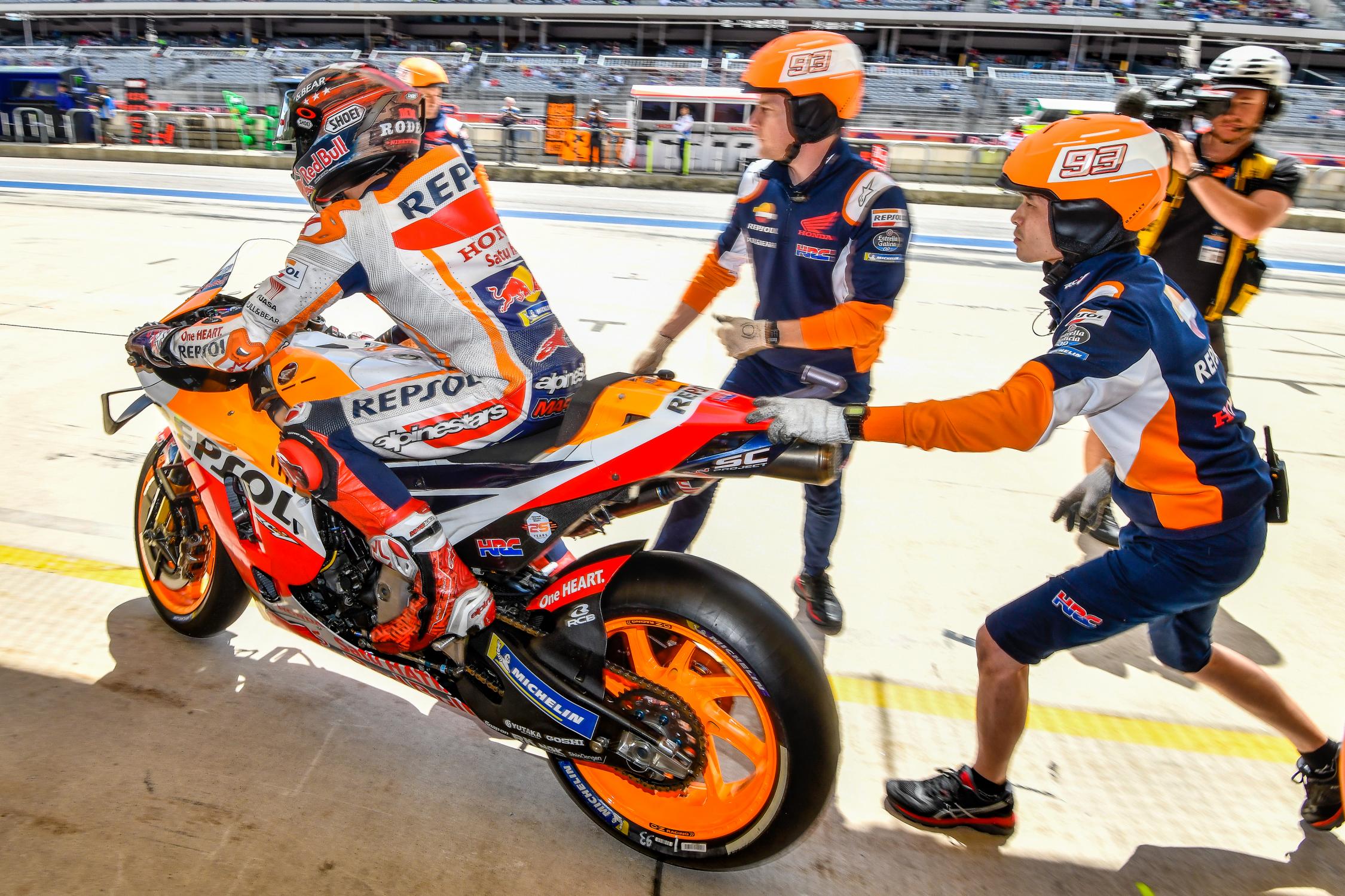 MotoGP 2019, Rainey: “Honda deve modificare la moto per Lorenzo”