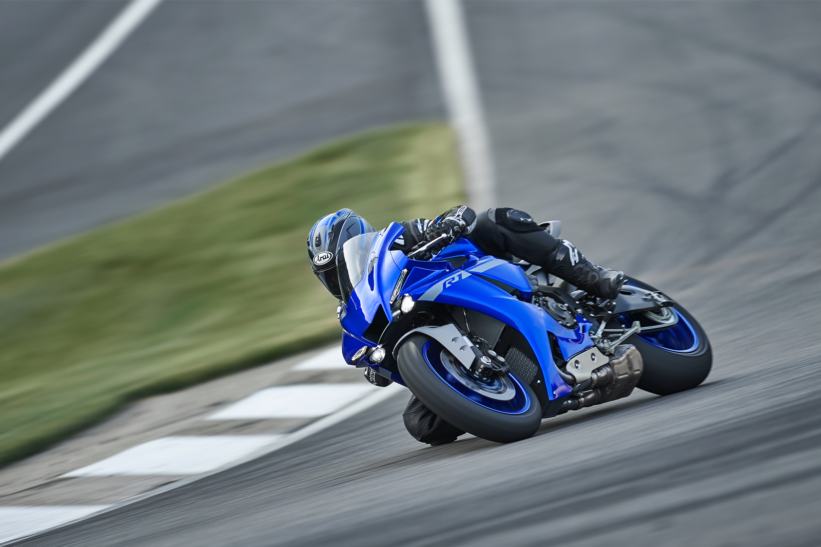 Yamaha R1 e R1 M 2020, dati tecnici e disponibilità