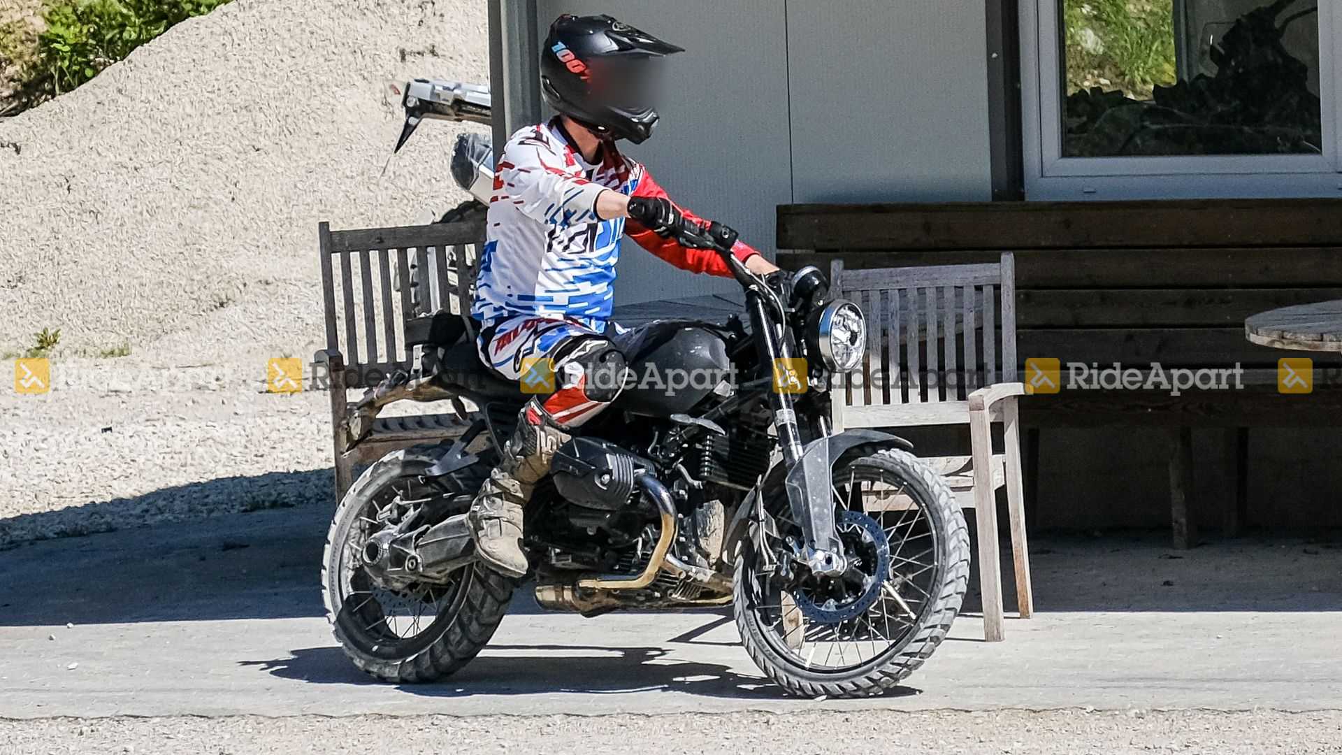 BMW, in arrivo una R nineT Scrambler ancora più... off!