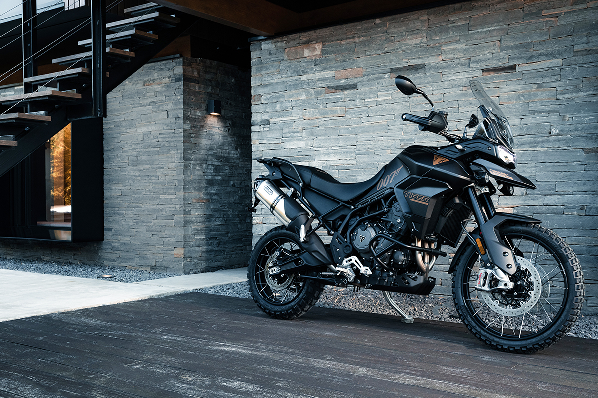 Triumph Tiger 900 Bond Edition: la crossover di 007