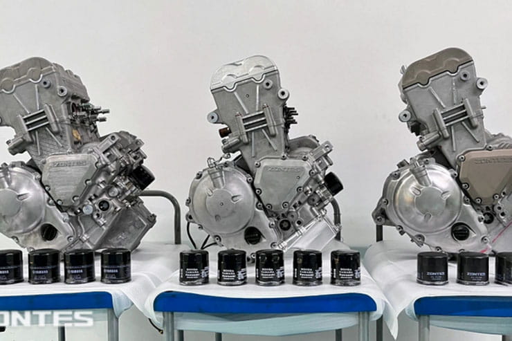 “Il motore non è copiato!”. Zontes mostra le foto