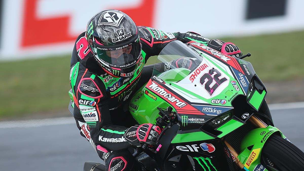 SBK Francia, nelle FP2 piove ancora più forte e Lowes rimane in testa