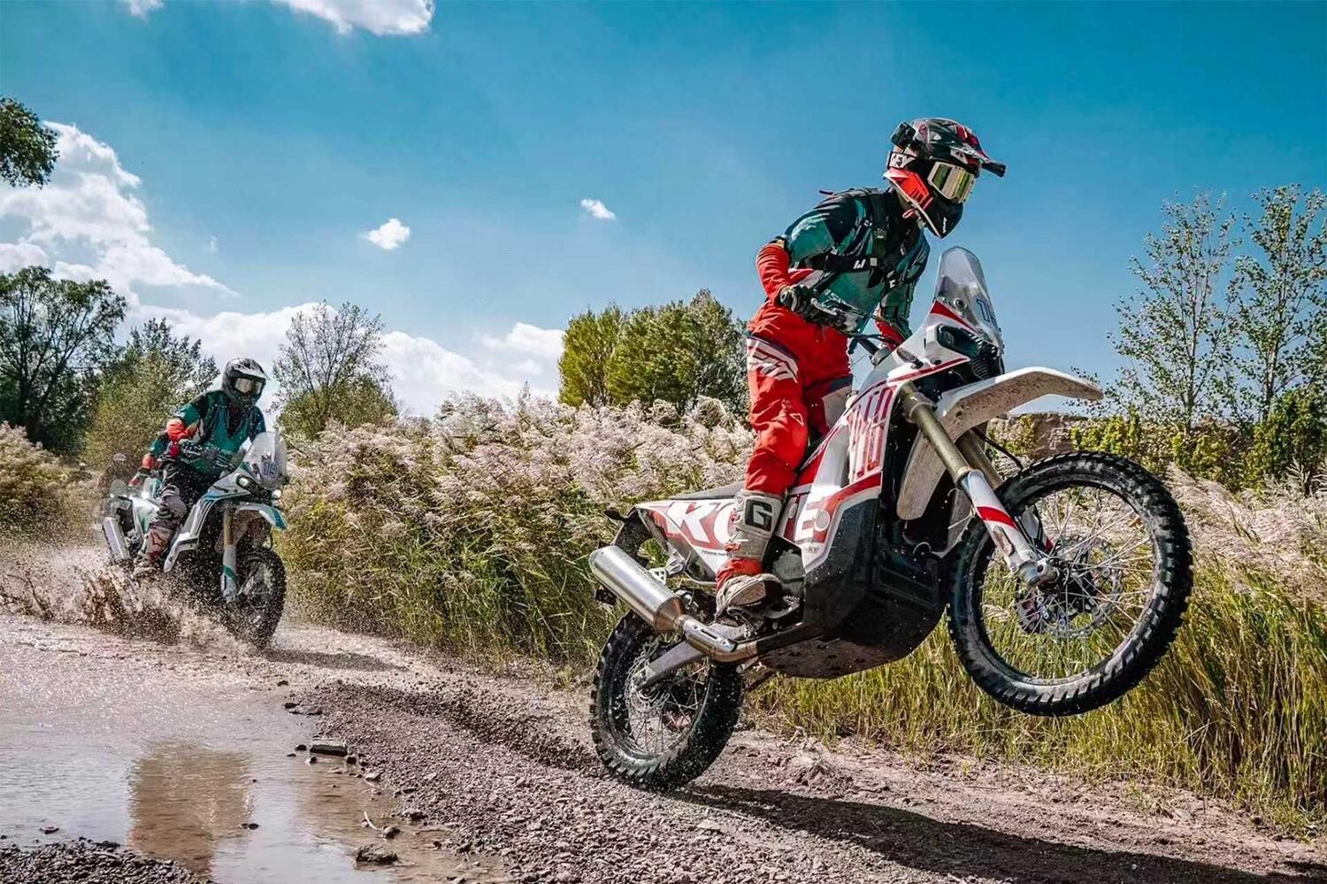 Excelle 450 Rally, dakariana in salsa cinese?