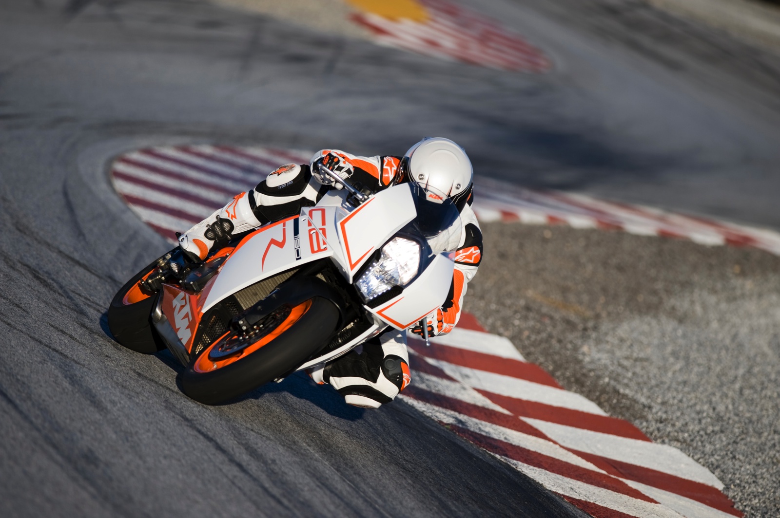 KTM RC8 1190 R 2011 prezzo, informazioni tecniche, foto e video ...