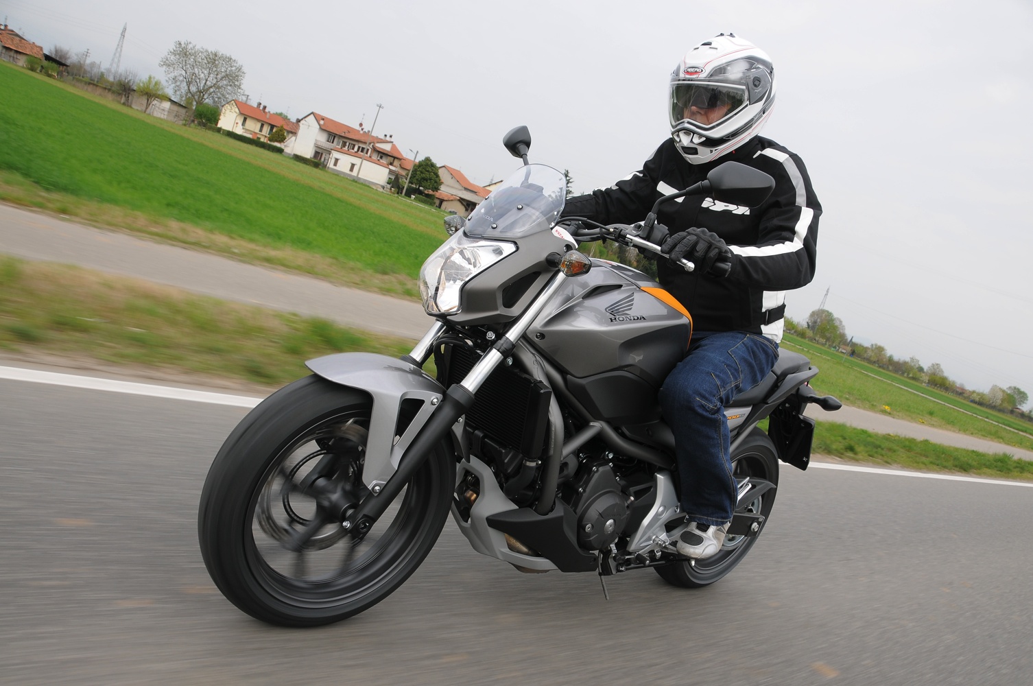 Honda NC750S NC 700 S 2012 prezzo, informazioni tecniche, foto e video ...