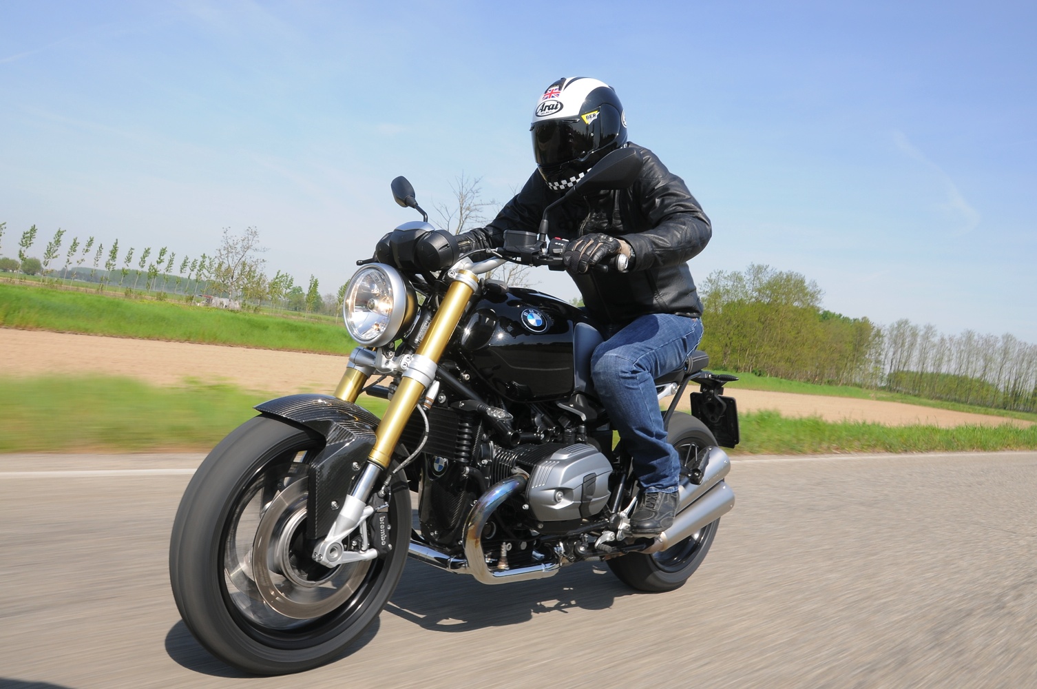 BMW Serie R prezzo, scheda tecnica, dati, foto e video - Insella.it