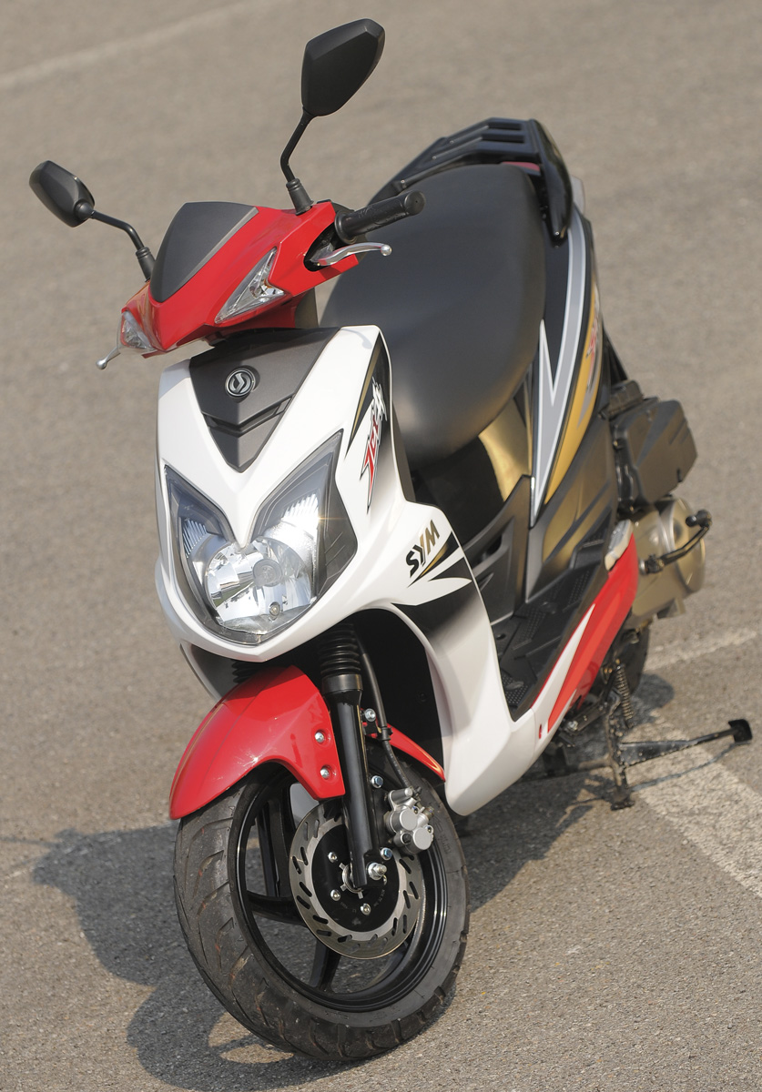 Sym Jet, modello fuori listino, prezzo, scheda tecnica, foto - InSella.it