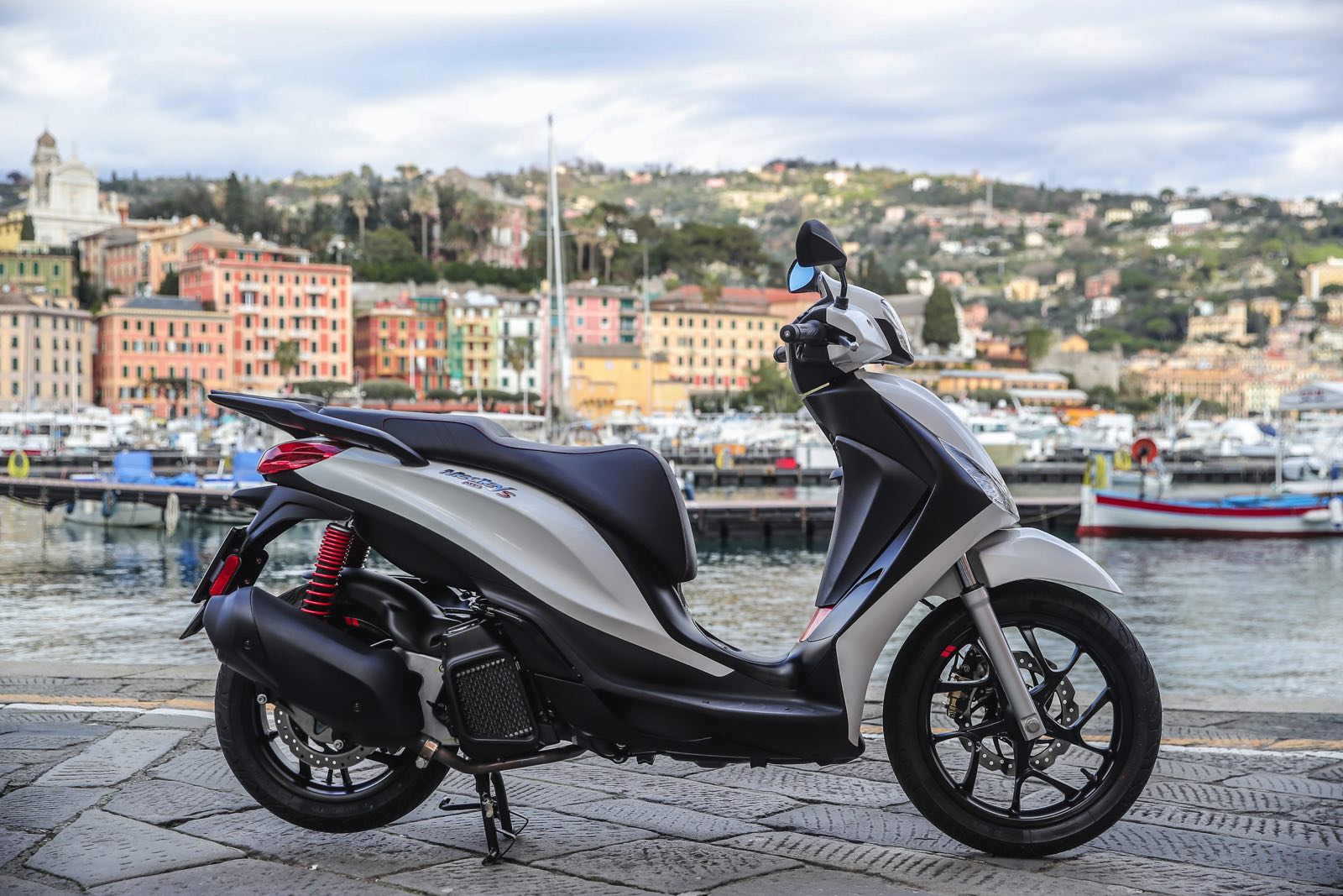 Piaggio Medley listino prezzo - scheda tecnica - foto - Insella.it