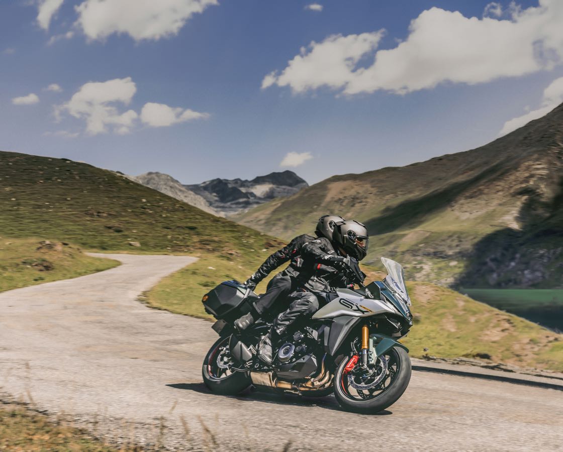 Suzuki GSX-S GX listino prezzo - scheda tecnica - foto - Insella.it
