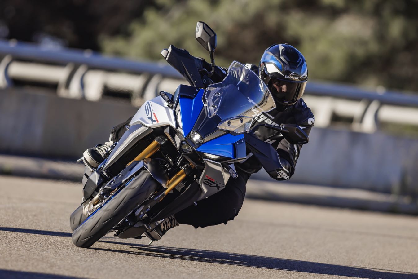 Suzuki GSX-S GX listino prezzo - scheda tecnica - foto - Insella.it