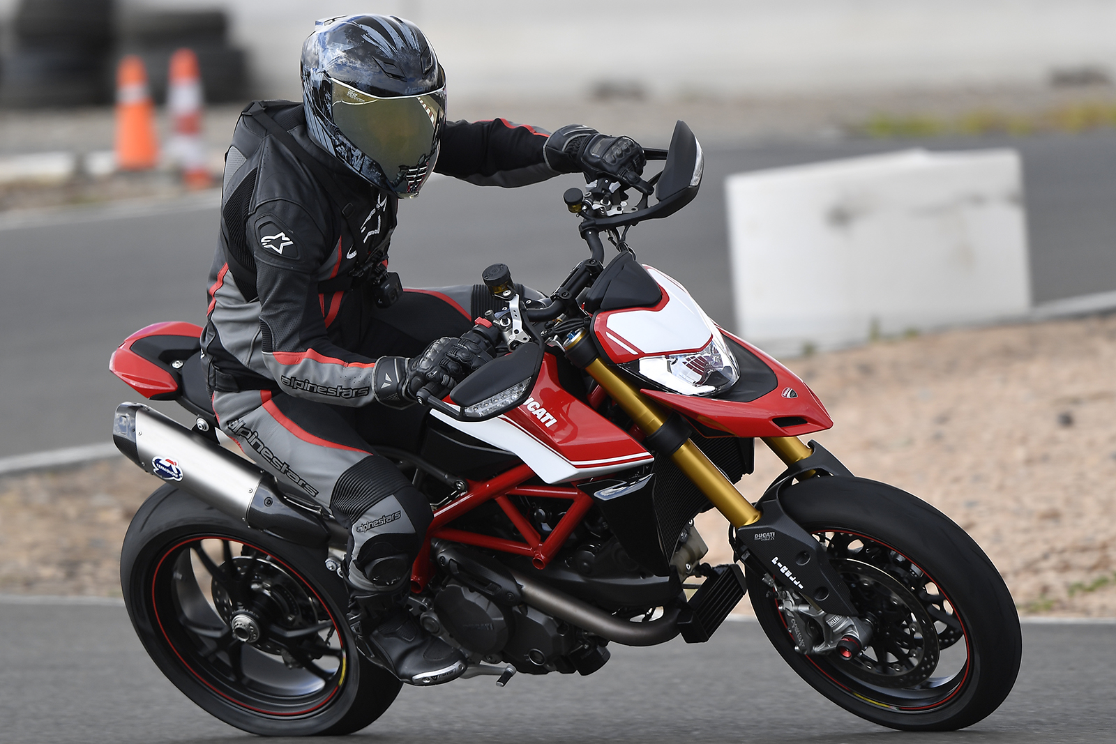 Ducati Hypermotard listino prezzo - scheda tecnica - foto - Insella.it