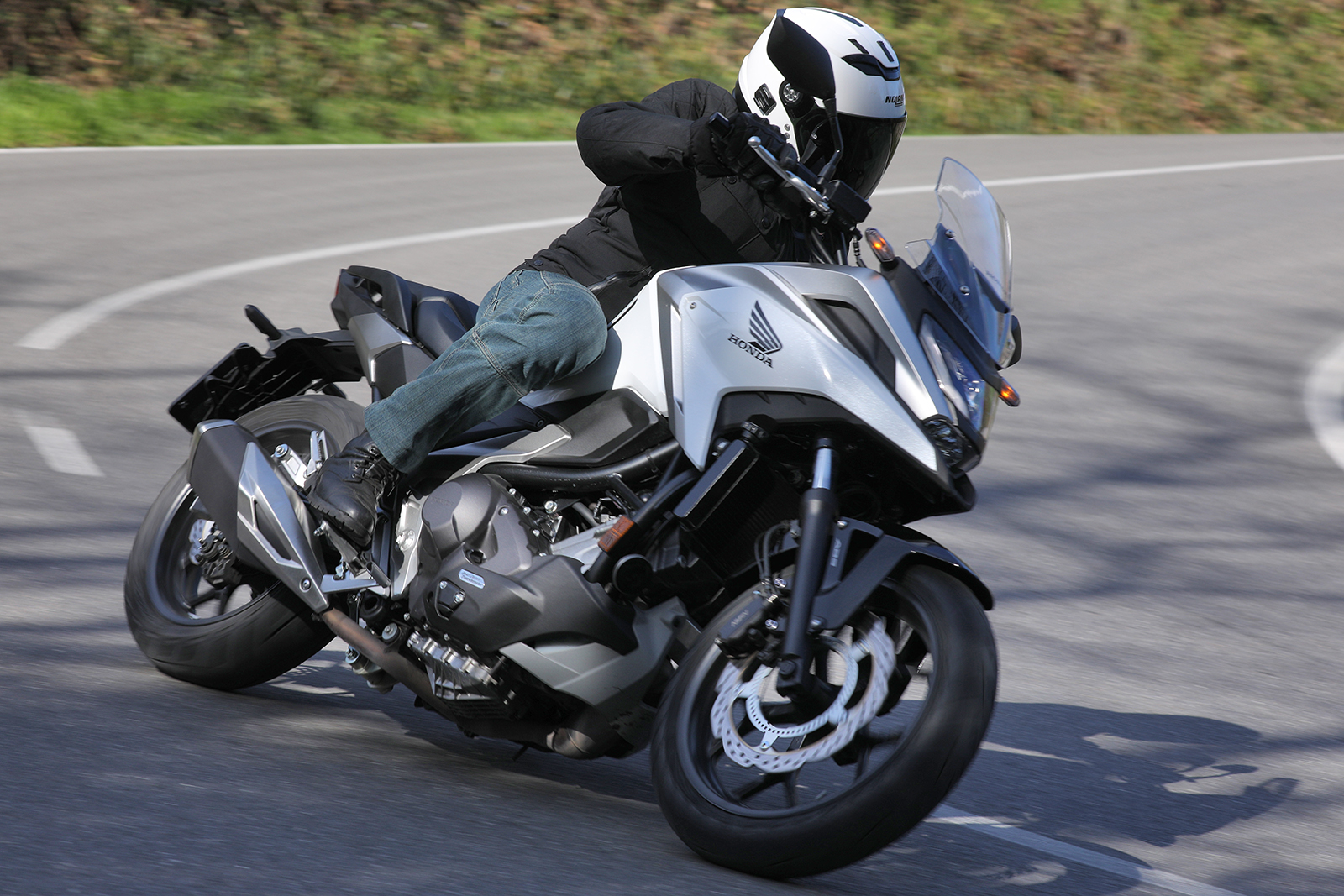 Honda NC750X listino prezzo - scheda tecnica - foto - Insella.it