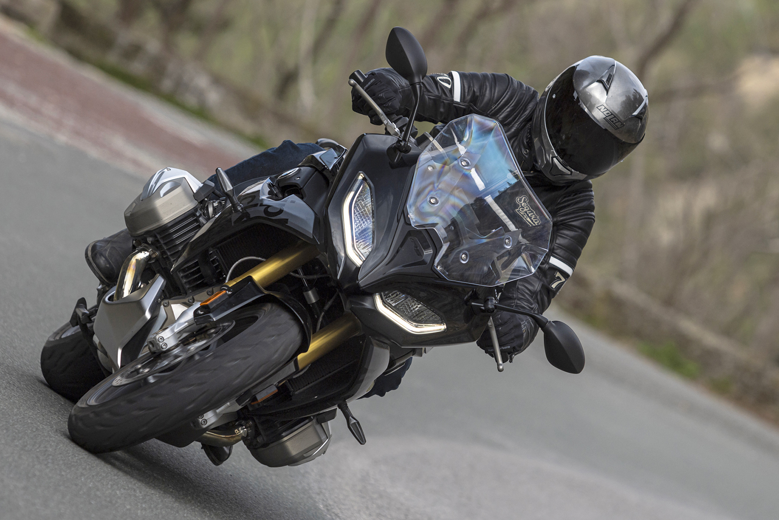 BMW R 1250 RS listino prezzo - scheda tecnica - foto - Insella.it