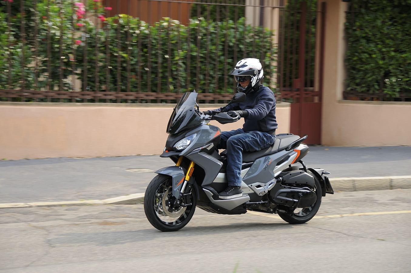 Peugeot XP 400 listino prezzo - scheda tecnica - foto - Insella.it