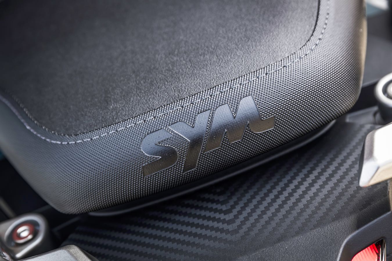 Sym ADX listino prezzo - scheda tecnica - foto - Insella.it