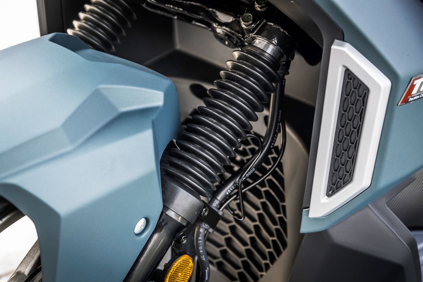 Sym ADX listino prezzo - scheda tecnica - foto - Insella.it