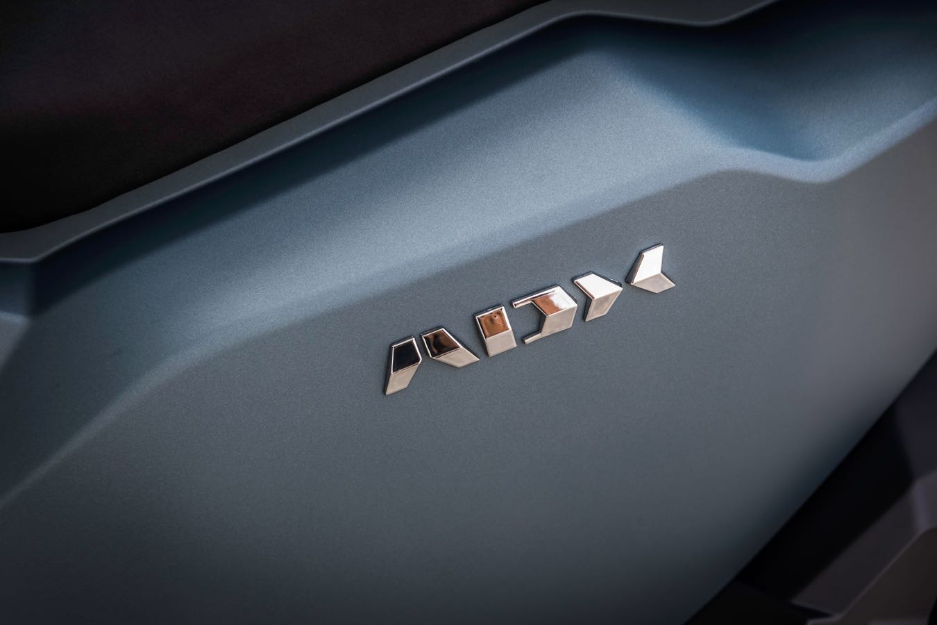 Sym ADX listino prezzo - scheda tecnica - foto - Insella.it