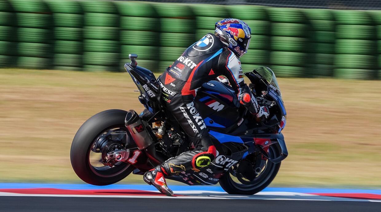 SBK Emilia-Romagna, Bulega anche nelle FP3 ma diventa sempre più dura | inSella